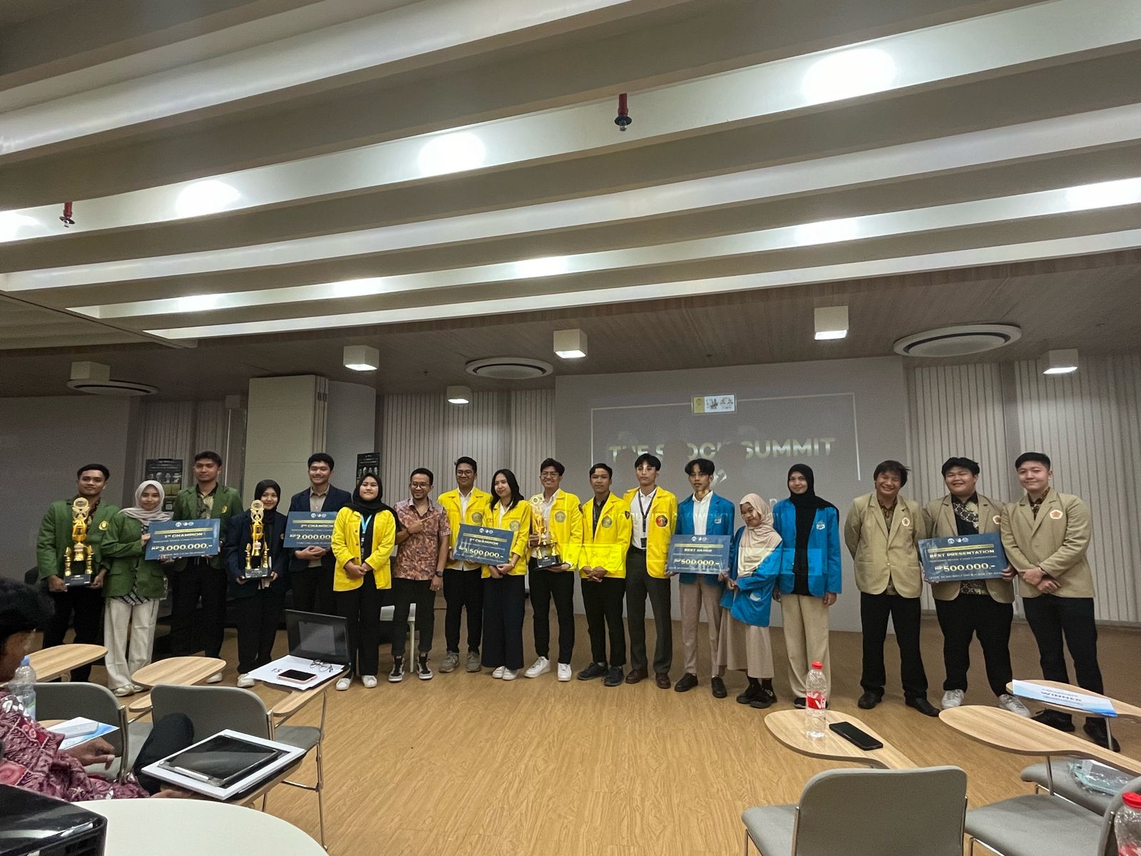 CMSC UI - Stock Summit 2025 | Finance & Investment Competition